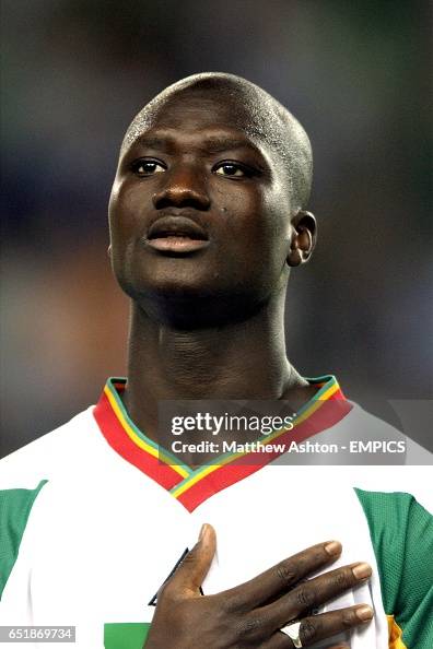 Papa Bouba Diop Senegal Fotografía De Noticias Getty Images