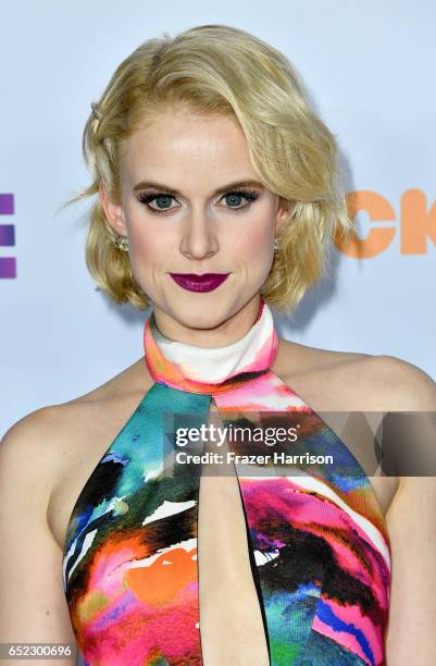 Carly Craig Photos Photos And Premium High Res Pictures Getty Images