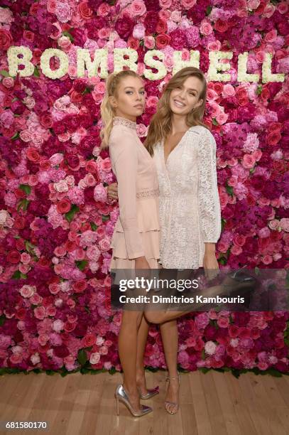 Secret Angels Josephine Skriver Photos And Premium High Res Pictures