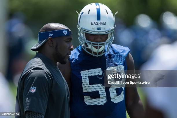 550 Colts Robert Mathis Stock Photos, High-Res Pictures, and Images ... 550 Colts Robert Mathis Stock Photos, High-Res Pictures, and Images ...