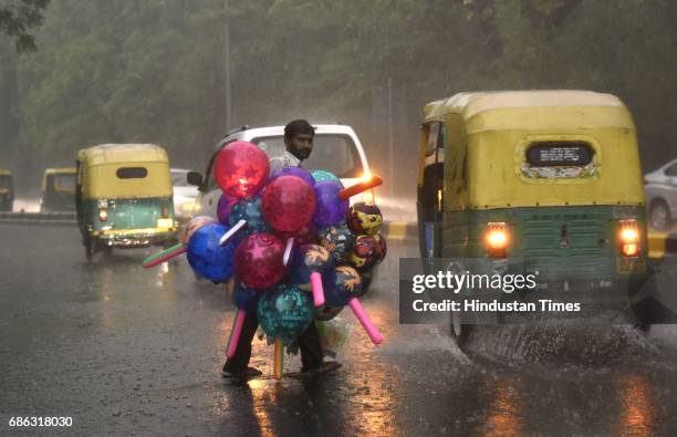 58 Heavy Rain Lashes Delhi Ncr Brings Respite From Scorching Heat Stock