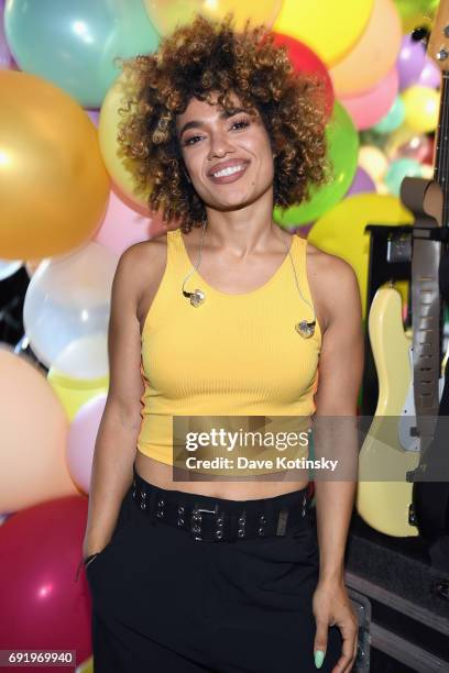 71 Starley Singer Photos And High Res Pictures Getty Images