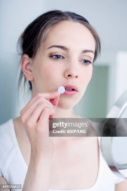 Herpes Face Fotografías E Imágenes De Stock Getty Images