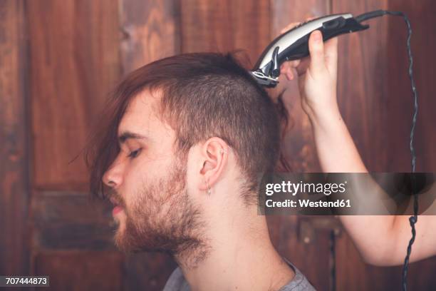 Woman Buzz Cut Profile Fotografías E Imágenes De Stock Getty Images