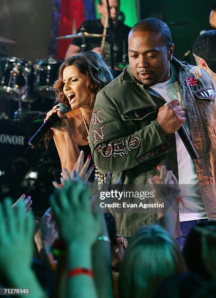 Timbaland Perform Photos And Premium High Res Pictures Getty Images