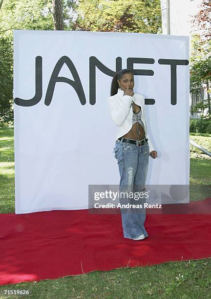 Janet Jackson Photocall Photos And Premium High Res Pictures Getty Images
