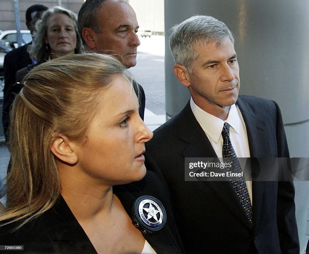Former Enron CFO Andrew Fastow arrives at the Bob Casey U.S.... News ... Former Enron CFO Andrew Fastow arrives at the Bob Casey U.S.... News ...