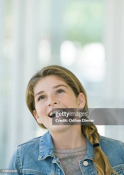 Tween Open Mouth Fotografias E Filmes Do Acervo Getty Images