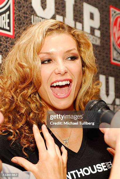 149 Heather Vandeven Photos And High Res Pictures Getty Images