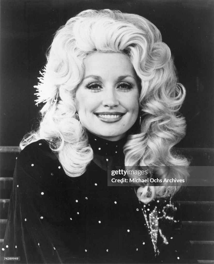 Country Singer Dolly Parton Poses For A Portrait In Circa 1976 News