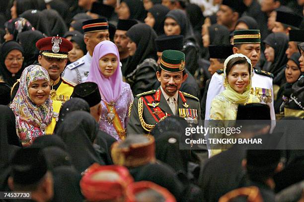 The Sultan Of Brunei Hassanal Bolkiah Fotografías E Imágenes De Stock Getty Images