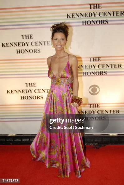 Shania Twain In A Dress By Marc Bouwer Arrives At The 2006 Kennedy