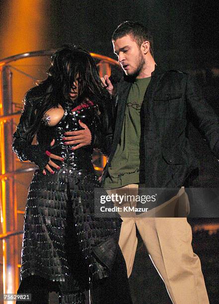 111 Janet Jackson And Justin Timberlake Superbowl Photos And High Res