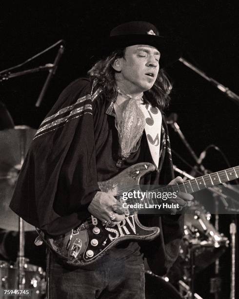 Stevie Ray Vaughan 1987 Photos And Premium High Res Pictures Getty Images