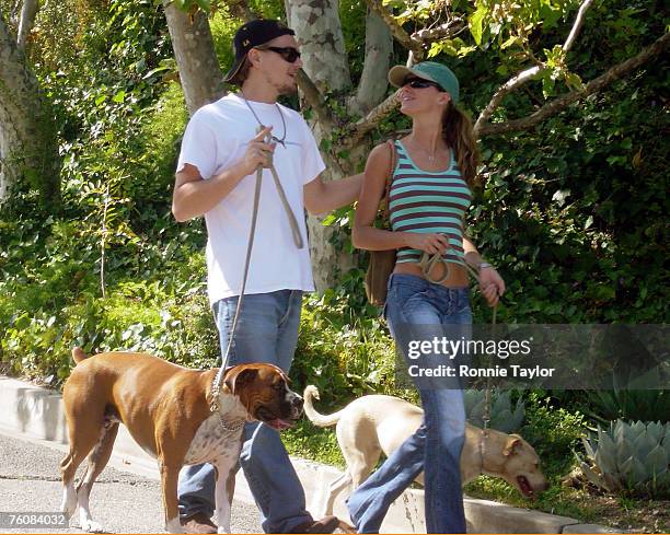 289 photos et images haute résolution de Leonardo Dicaprio Gisele ... 289 photos et images haute résolution de Leonardo Dicaprio Gisele ...
