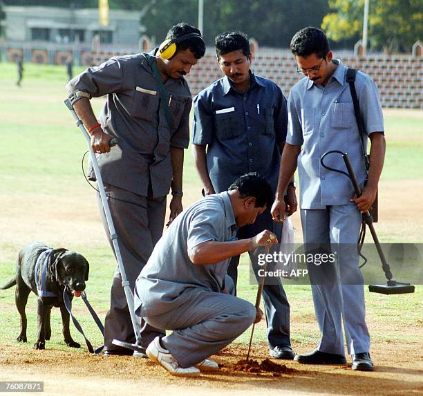 84 Bomb Detecting Stock Photos, High-Res Pictures, and Images - Getty ... 84 Bomb Detecting Stock Photos, High-Res Pictures, and Images - Getty ...