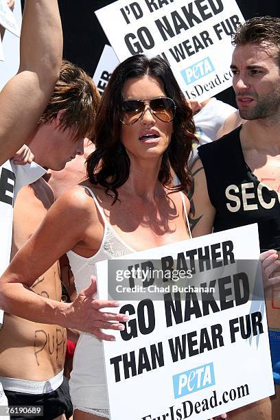 The Janice Dickinson Modeling Agency Photos And Premium High Res
