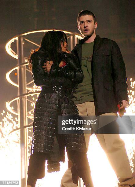 111 Janet Jackson And Justin Timberlake Superbowl Photos And High Res