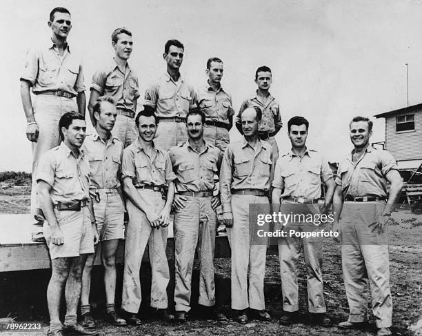 Crew Of Enola Gay Photos And Premium High Res Pictures Getty Images