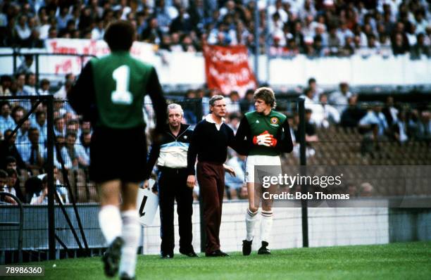 134 Jimmy Rimmer Photos And High Res Pictures Getty Images