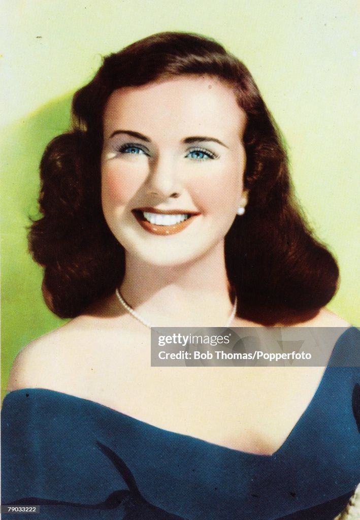 Cinema Film Actresses 1940s The Screen Star Deanna Durbin News