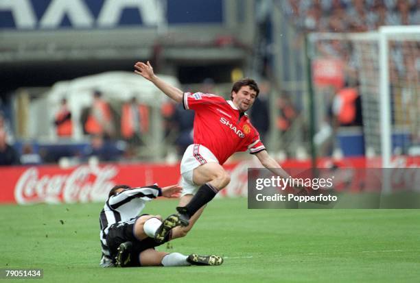 332 Roy Keane 1999 Photos & High Res Pictures - Getty Images 332 Roy Keane 1999 Photos & High Res Pictures - Getty Images