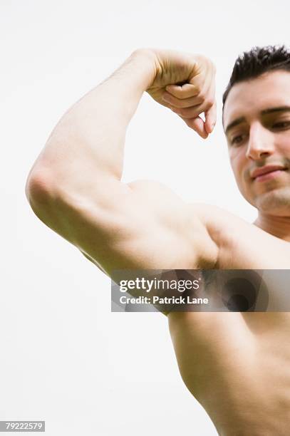 Bare Fist Photos Et Images De Collection Getty Images