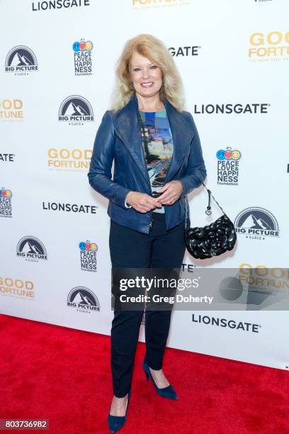 936 Mary Hart Tv Personality Photos And High Res Pictures Getty Images