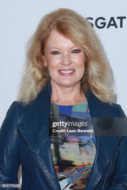 936 Mary Hart Tv Personality Photos And High Res Pictures Getty Images