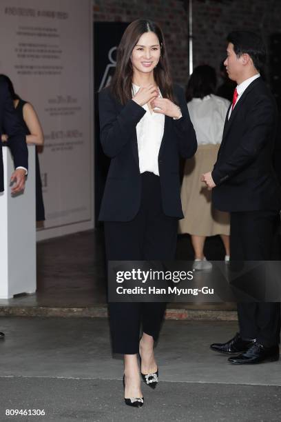 Lee So Ra Model Photos And Premium High Res Pictures Getty Images