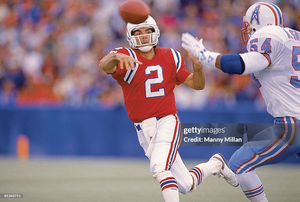 New England Patriots Qb Doug Flutie In Action Vs Houston Oilers