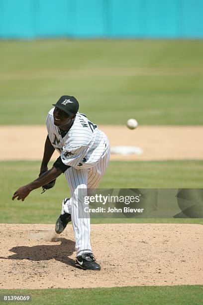 Philadelphia Phillies Dontrelle Willis Photos And Premium High Res