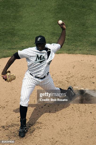 Philadelphia Phillies Dontrelle Willis Photos And Premium High Res