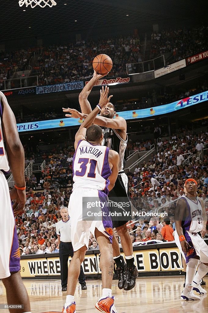 NBA playoffs, San Antonio Spurs Tim Duncan in action, taking shot vs ... NBA playoffs, San Antonio Spurs Tim Duncan in action, taking shot vs ...