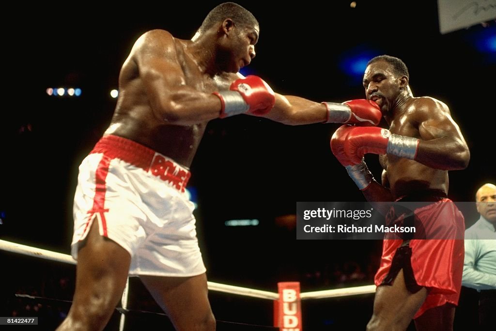 Heavyweight Title Riddick Bowe In Action Throwing Punch Vs Evander News Photo Getty Images