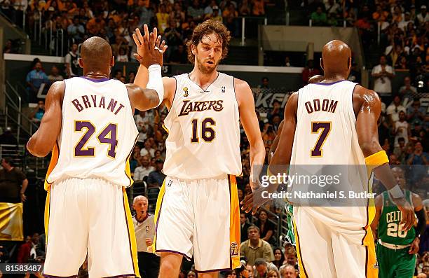 Kobe Bryant Lamar Odom Photos and Premium High Res Pictures - Getty Images Kobe Bryant Lamar Odom Photos and Premium High Res Pictures - Getty Images