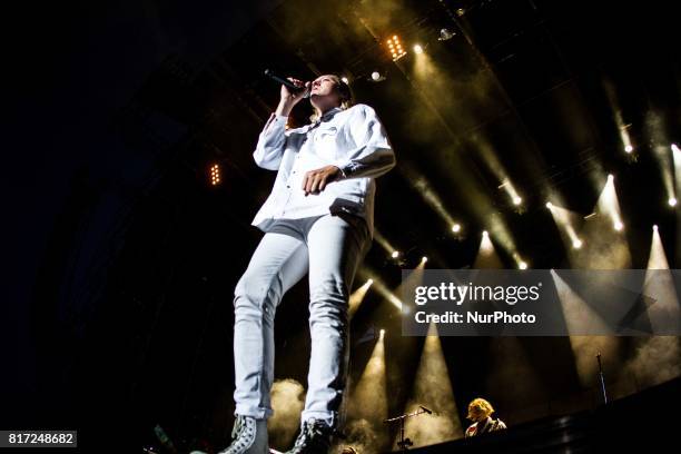 Indipendente Photos And Premium High Res Pictures Getty Images