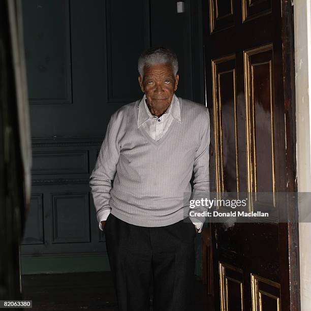 58 Earl Cameron (Actor) Stock Photos, High-Res Pictures, and Images ... 58 Earl Cameron (Actor) Stock Photos, High-Res Pictures, and Images ...