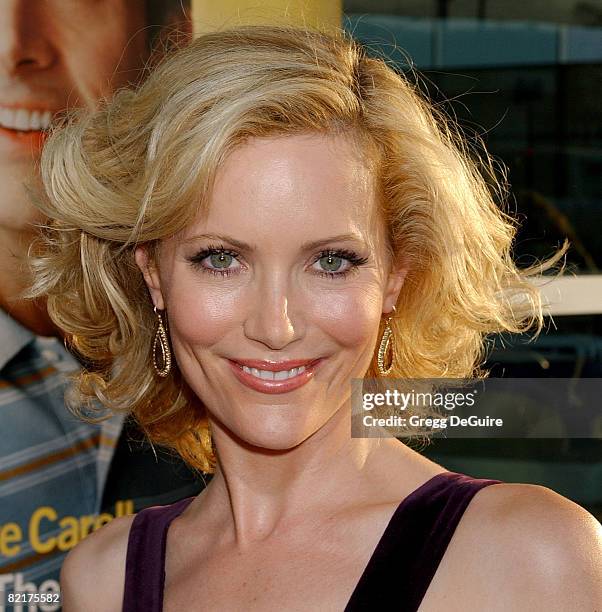 Leslie Mann 40 Year Old Virgin Photos And Premium High Res Pictures