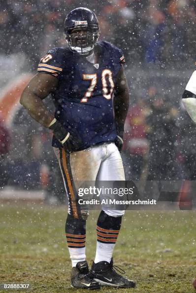 Chicago Bears defensive tackle Alfonso Boone in the snow during the ... Chicago Bears defensive tackle Alfonso Boone in the snow during the ...