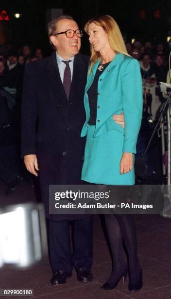 251 Sir David Frost And Lady Carina Frost Stock Photos, High-Res ... 251 Sir David Frost And Lady Carina Frost Stock Photos, High-Res ...