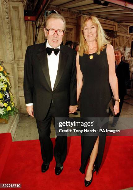 Sir David Frost And Lady Carina Frost Photos and Premium High Res ... Sir David Frost And Lady Carina Frost Photos and Premium High Res ...