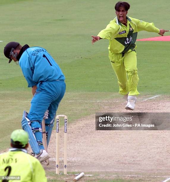 3075 Shoaib Akhtar Photos And High Res Pictures Getty Images