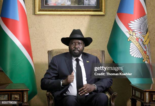 Salva Kiir Mayardit Photos Photos and Premium High Res Pictures - Getty ... Salva Kiir Mayardit Photos Photos and Premium High Res Pictures - Getty ...