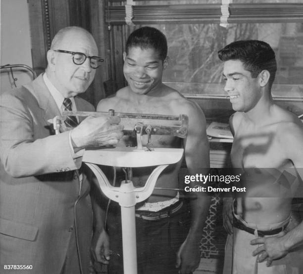 479 State Athletic Commission Stock Photos, High-Res Pictures, and ... 479 State Athletic Commission Stock Photos, High-Res Pictures, and ...