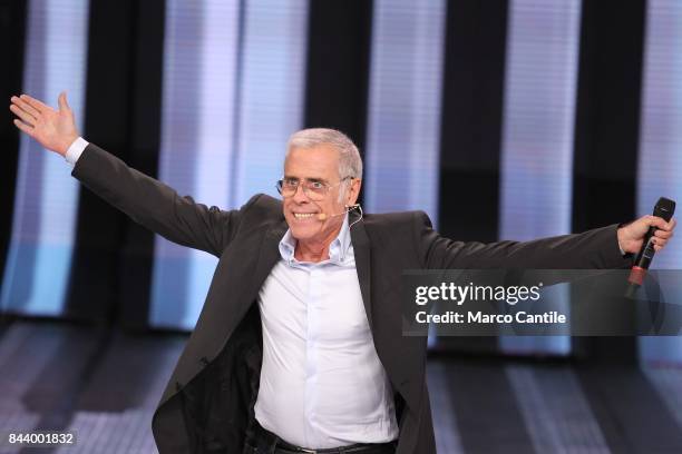 Teo Teocoli Photos and Premium High Res Pictures - Getty Images Teo Teocoli Photos and Premium High Res Pictures - Getty Images