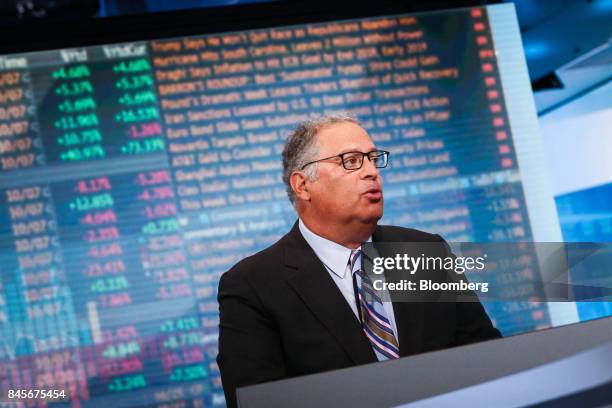 57 Photos Et Images Haute Résolution De Daniel Dicker Getty Images