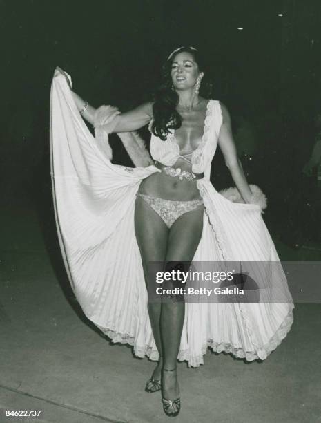 Edy Williams Actress Photos And Premium High Res Pictures Getty Images