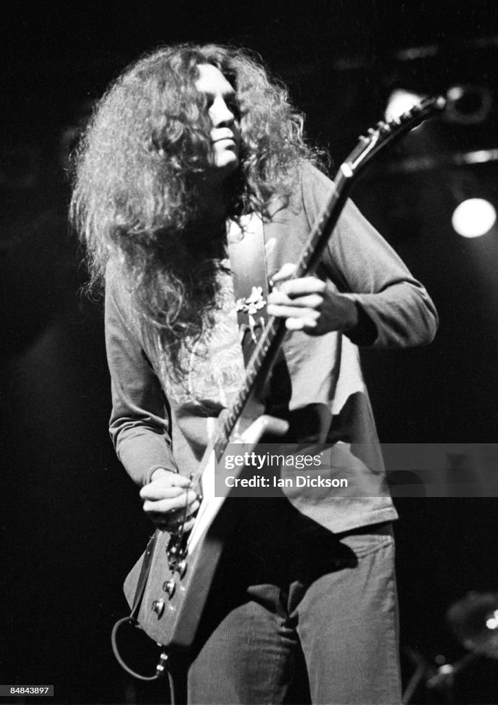 Photo of LYNYRD SKYNYRD and Allen COLLINS, Allen Collins performing ... Photo of LYNYRD SKYNYRD and Allen COLLINS, Allen Collins performing ...