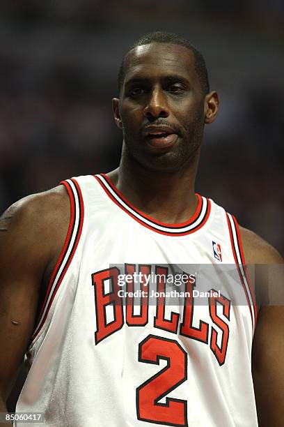 Tim Thomas Basketball Photos And Premium High Res Pictures Getty Images